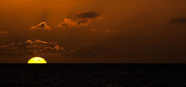 The Mythical Sunset Green Flash - Low Flite