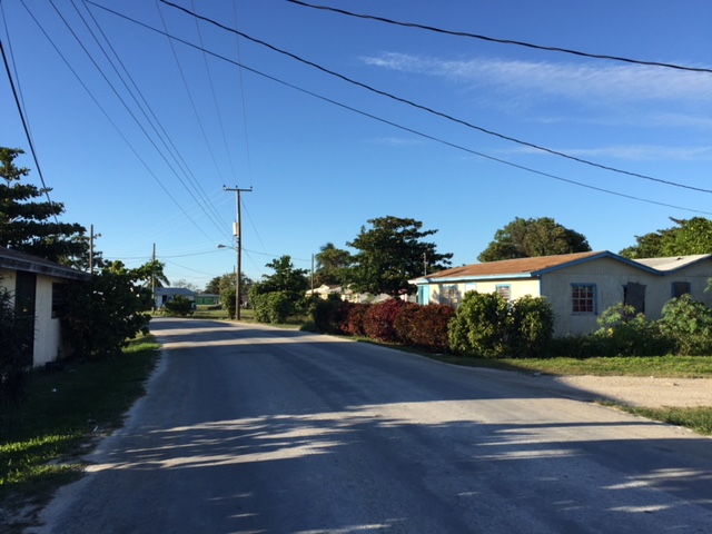 Checking out Moore's Island Bahamas - Low Flite
