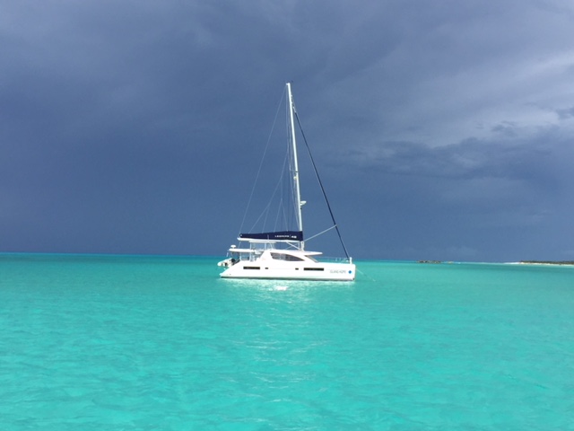 Exploring Hog Cay off Long Island - Low Flite