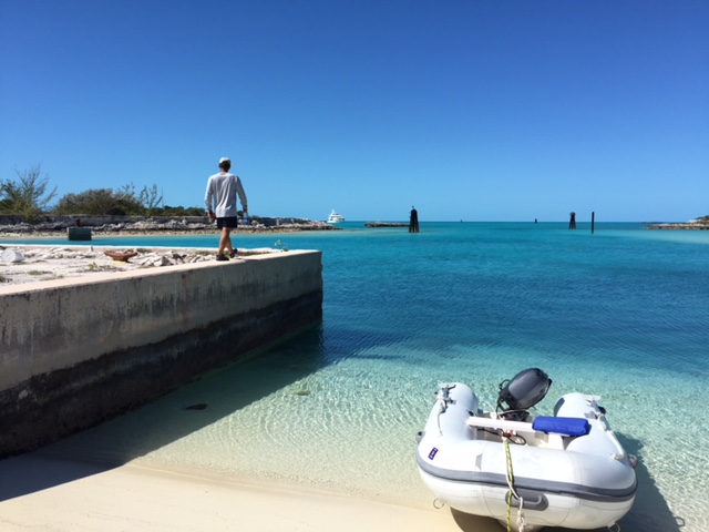 Exploring Ruins on Pipe Cay - Low Flite