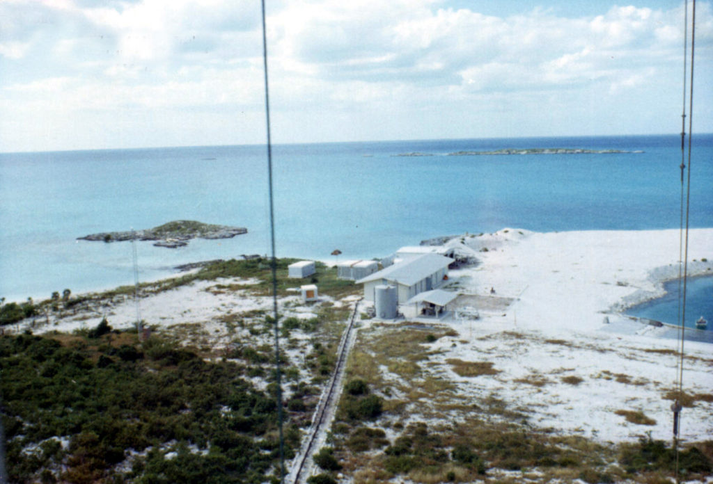 Exploring Ruins on Pipe Cay - Low Flite