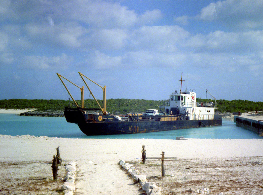 Exploring Ruins on Pipe Cay - Low Flite